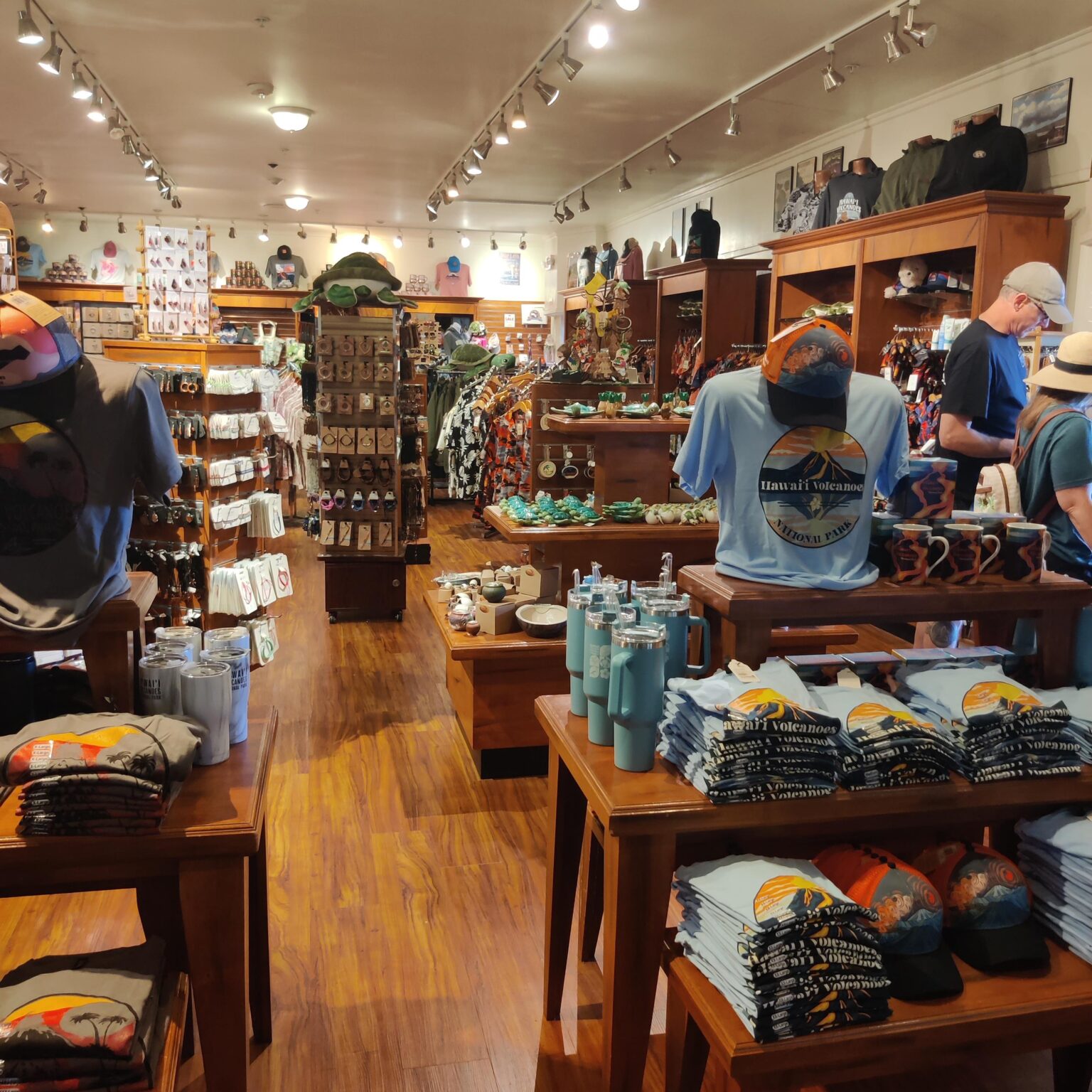 Gift Shop - Hawaii Volcano House