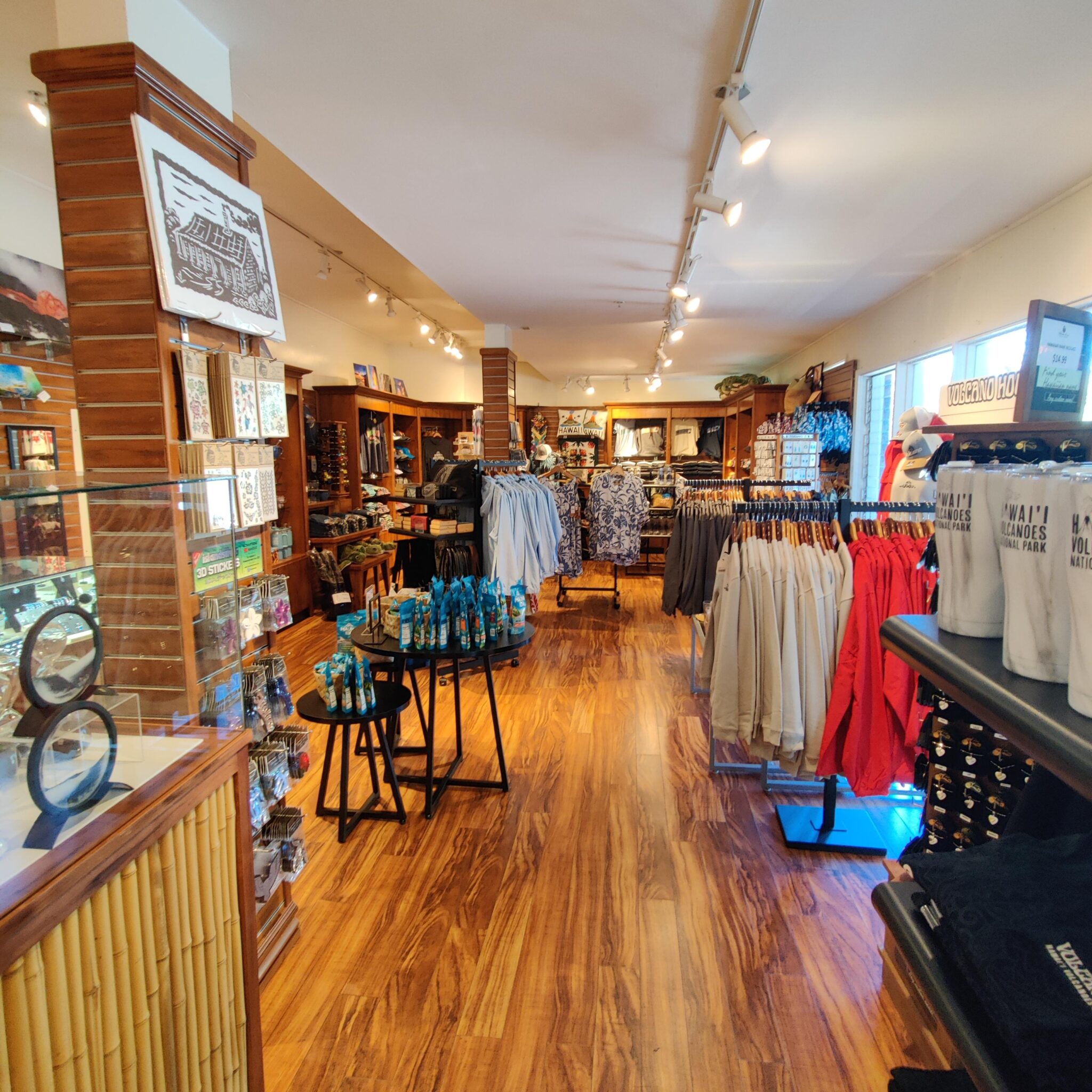 Gift Shop - Hawaii Volcano House