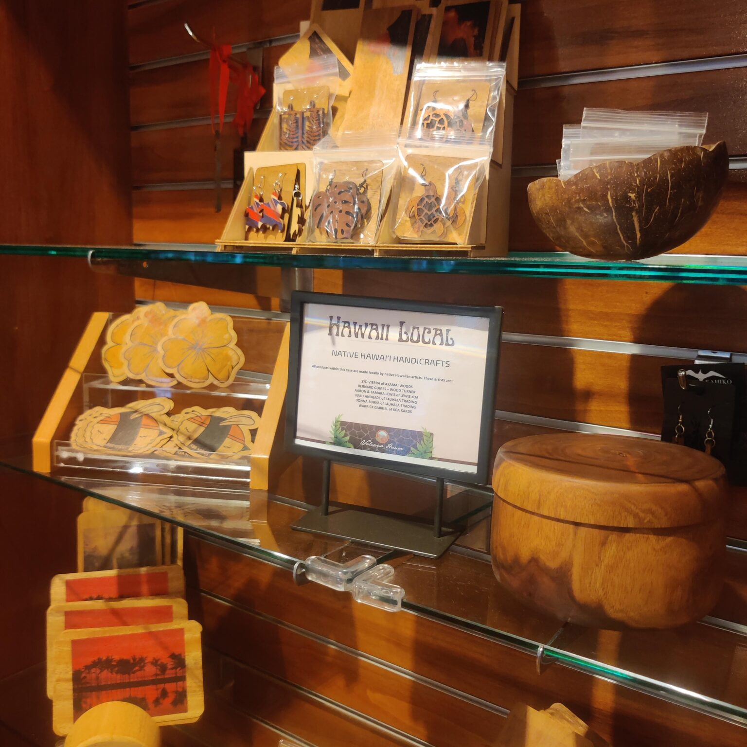 Gift Shop - Hawaii Volcano House