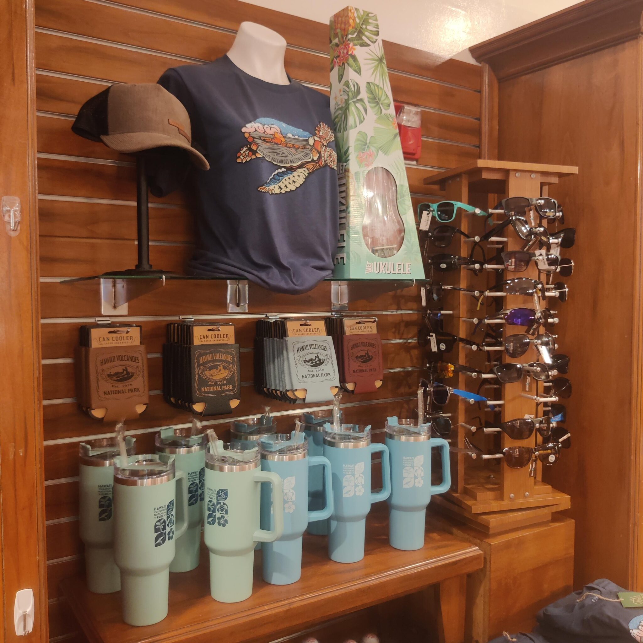 Gift Shop - Hawaii Volcano House