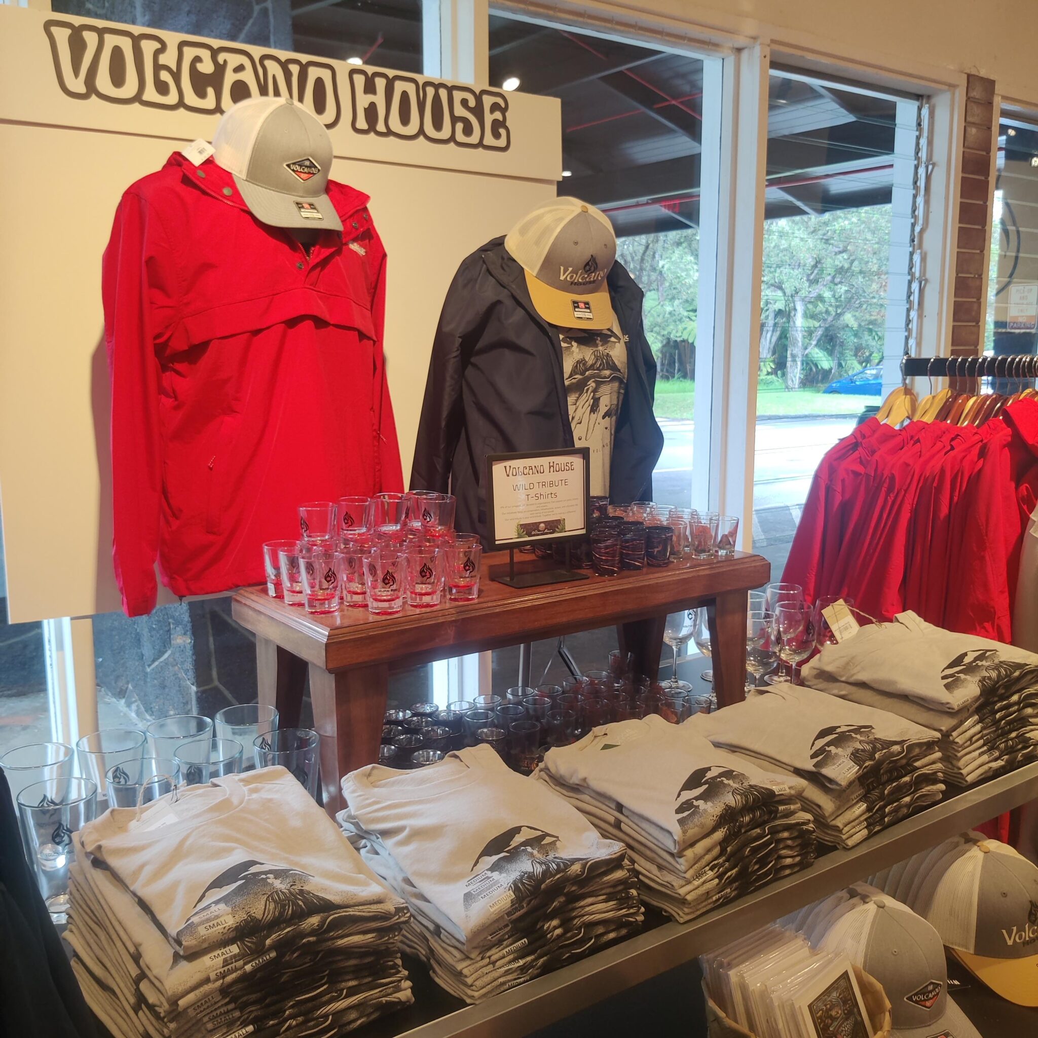 Gift Shop - Hawaii Volcano House